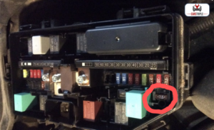 Starter Relay Fuse Blown Symptoms: How To Test It & Fix It - Cars triple